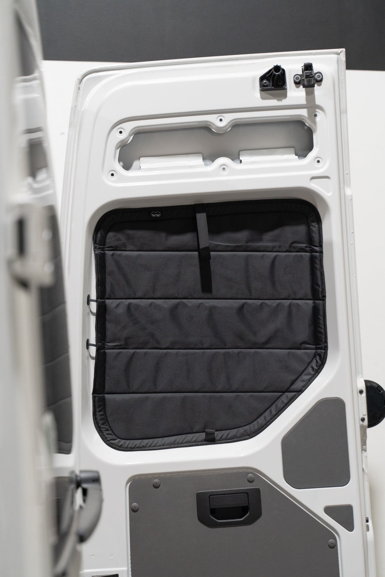 MAN TGE / Volkswagen Crafter Rear Door Set pair YRS 2017-current ...