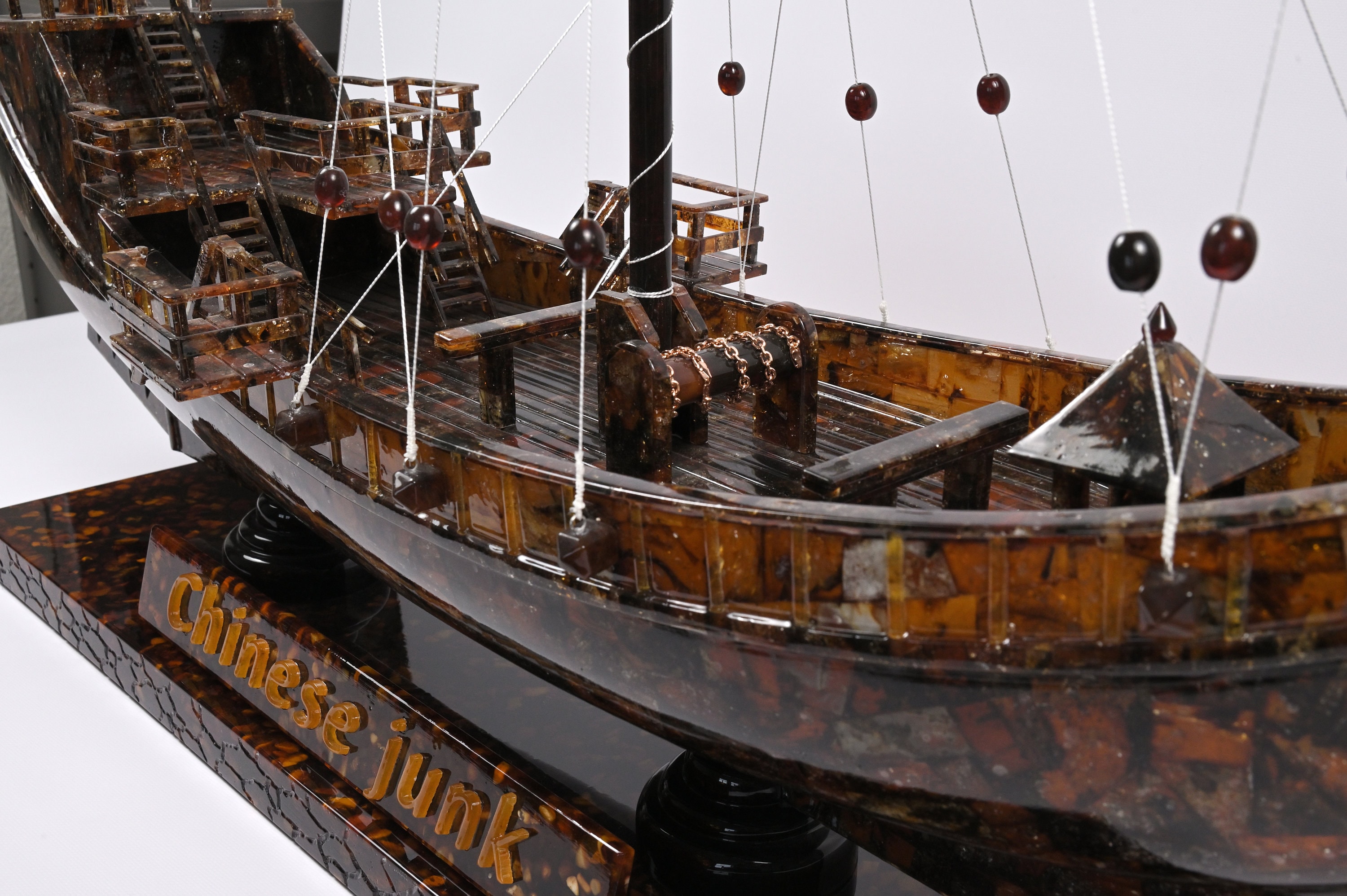 Luxury Amber Chinese Junk Model Natural Amber Ship Decoration Amber ...