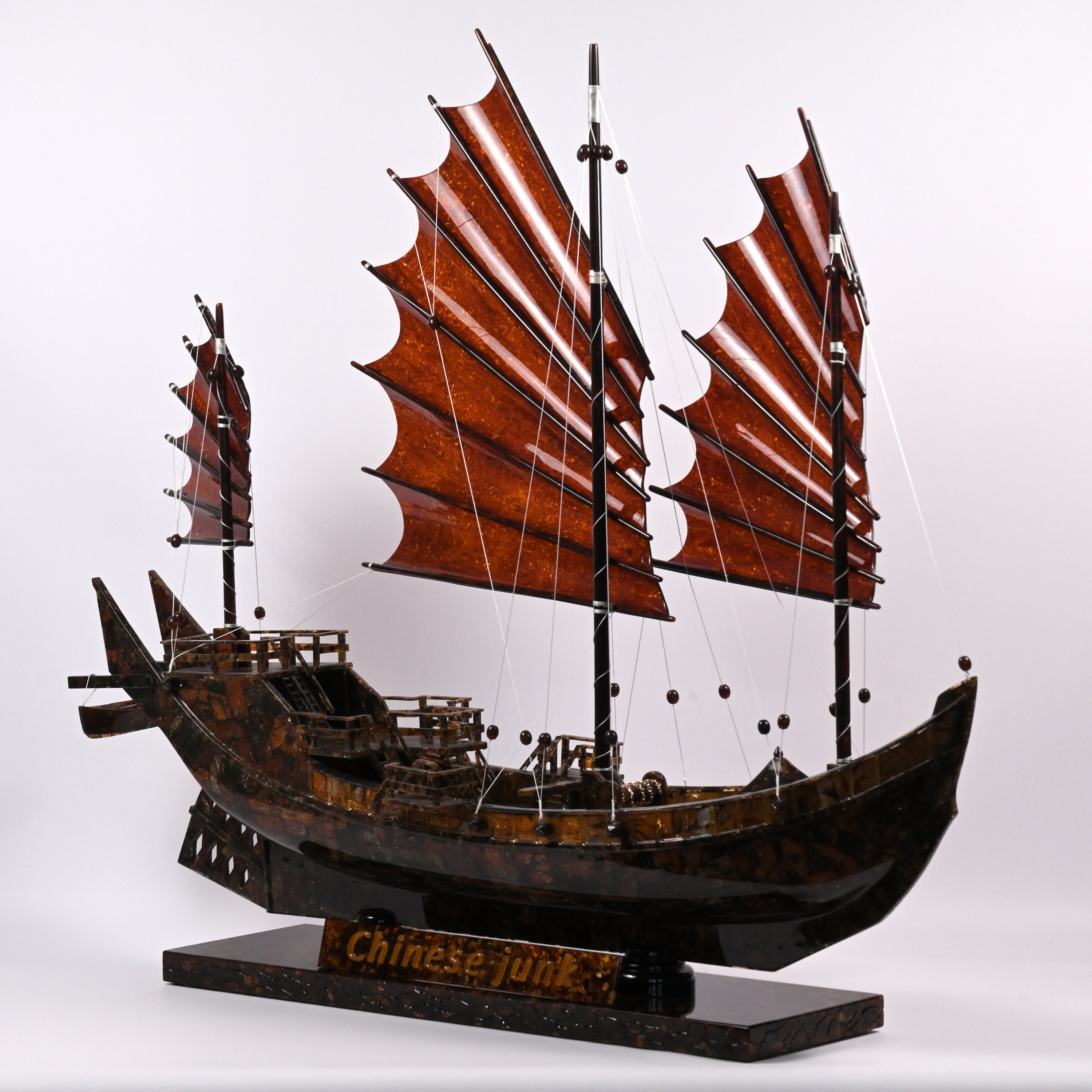 Luxury Amber Chinese Junk Model Natural Amber Ship Decoration Amber ...