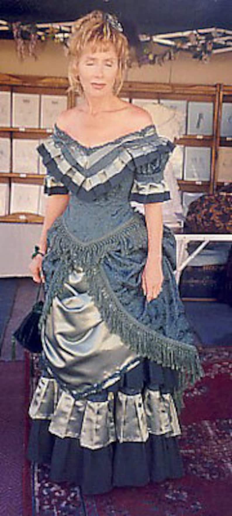 1884 Wash Overskirt Train Sewing Pattern: Truly Victorian TV362 ...