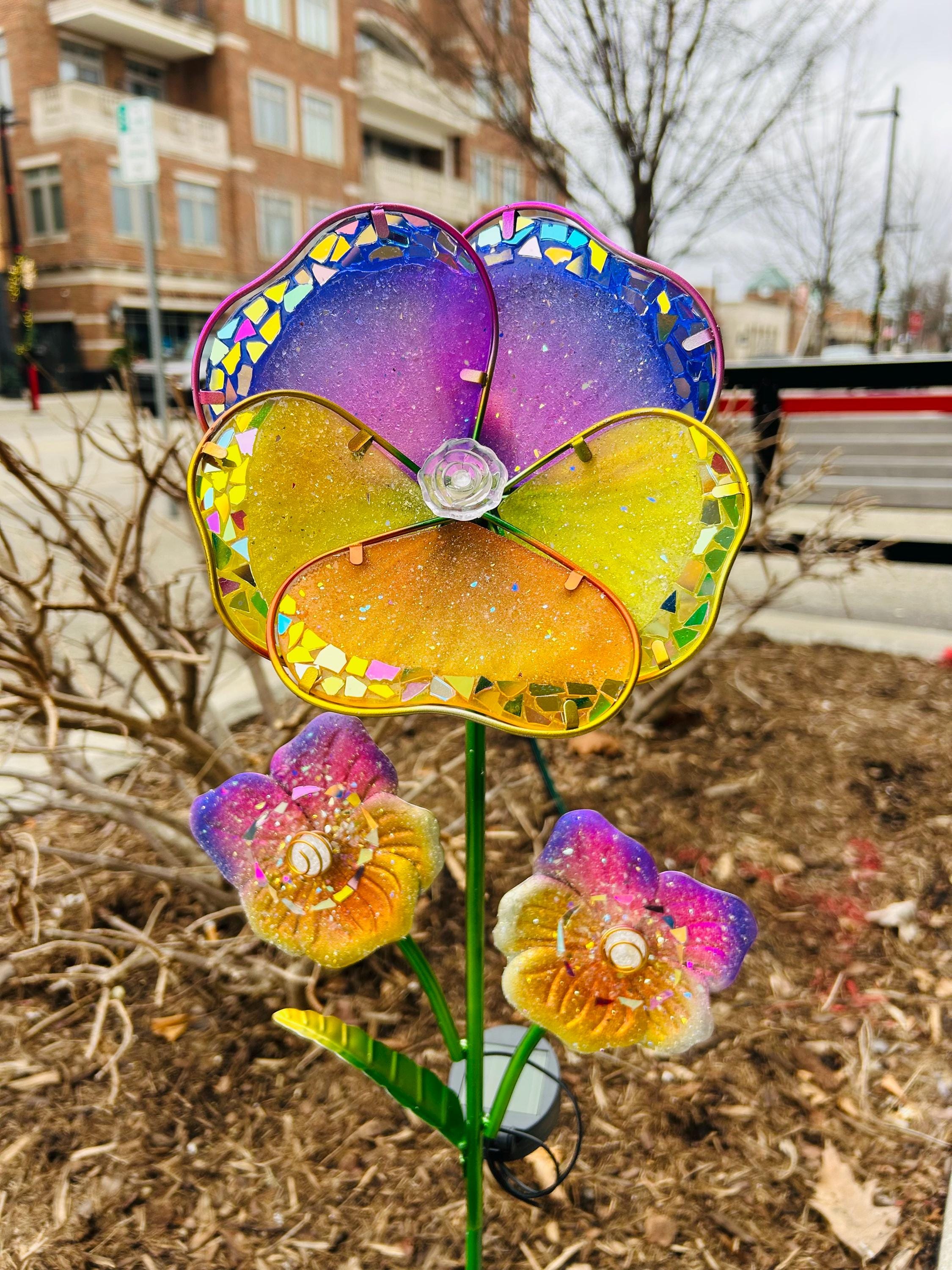 Solar Flower .. Blingthingzbylori .. Garden Art .. Yard Art .. Gift for ...