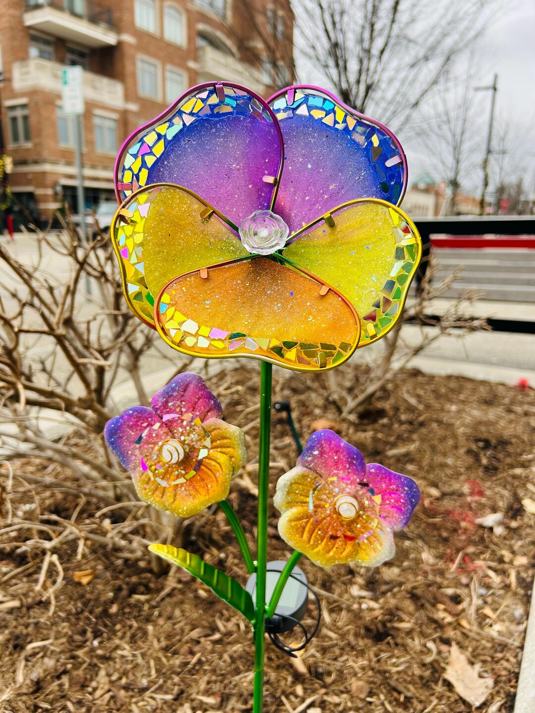 Solar Flower .. Blingthingzbylori .. Garden Art .. Yard Art .. Gift for ...