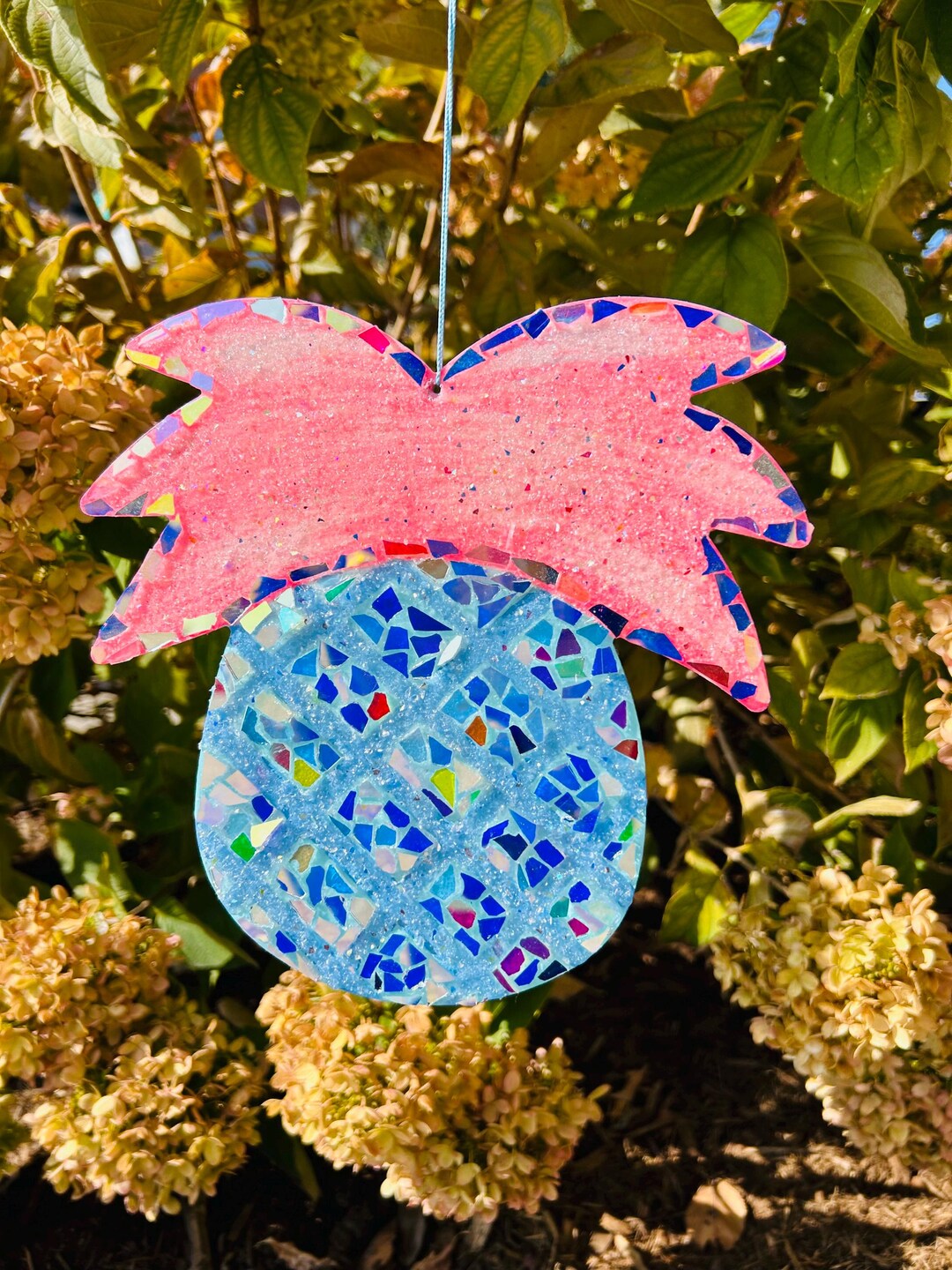 Pineapple.. Blingthingzbylori.. Whirligigs Wind Spinner .. Pineapple ...