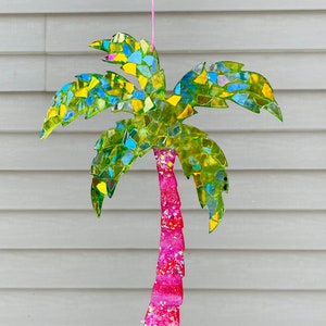 Palm Tree .. Blingthingzbylori.. Sun Catcher.. Whirligigs Wind Spinner ...
