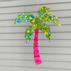 Palm Tree .. Blingthingzbylori.. Sun Catcher.. Whirligigs Wind Spinner ...