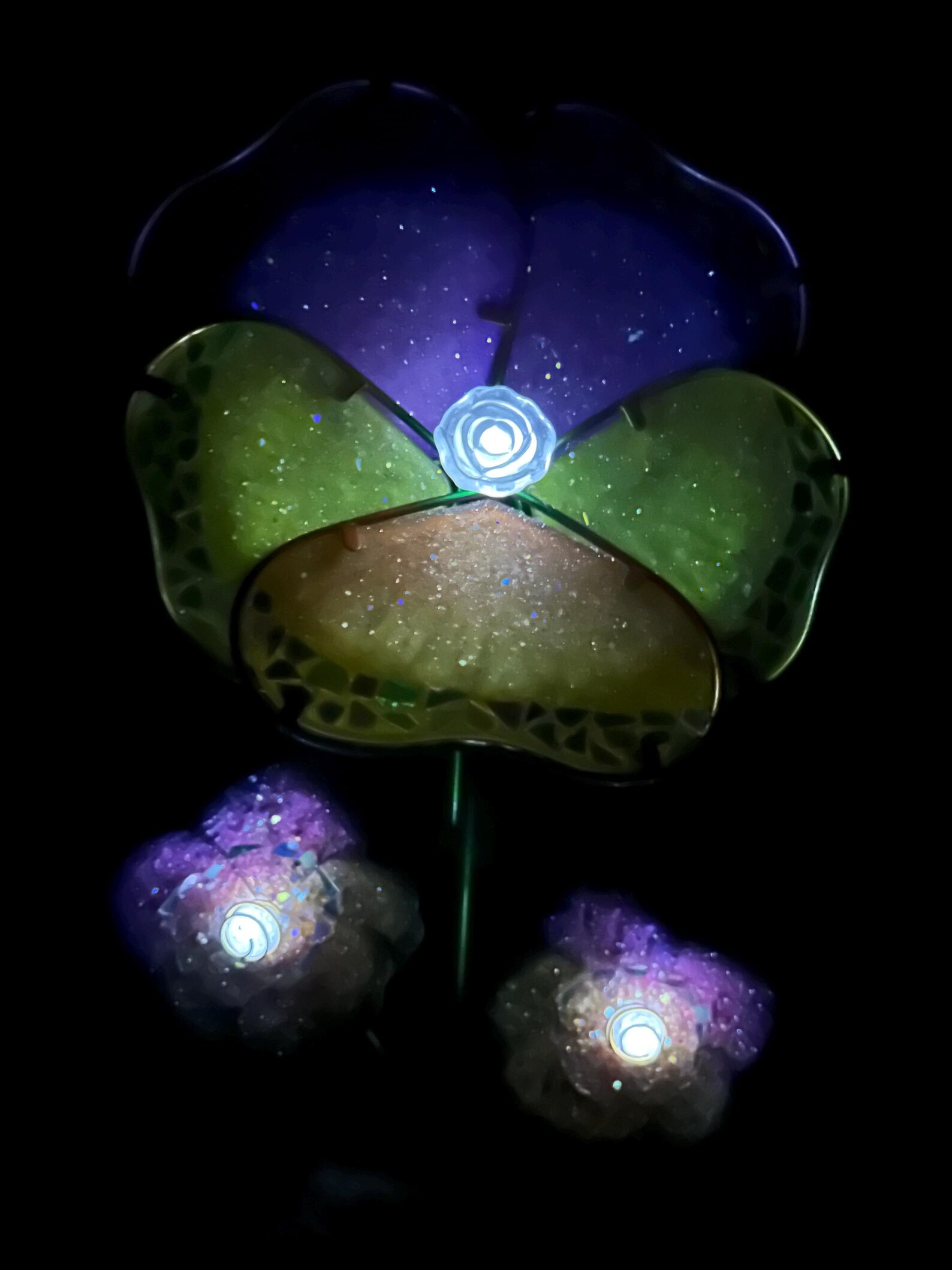Solar Flower .. Blingthingzbylori .. Garden Art .. Yard Art .. Gift for ...