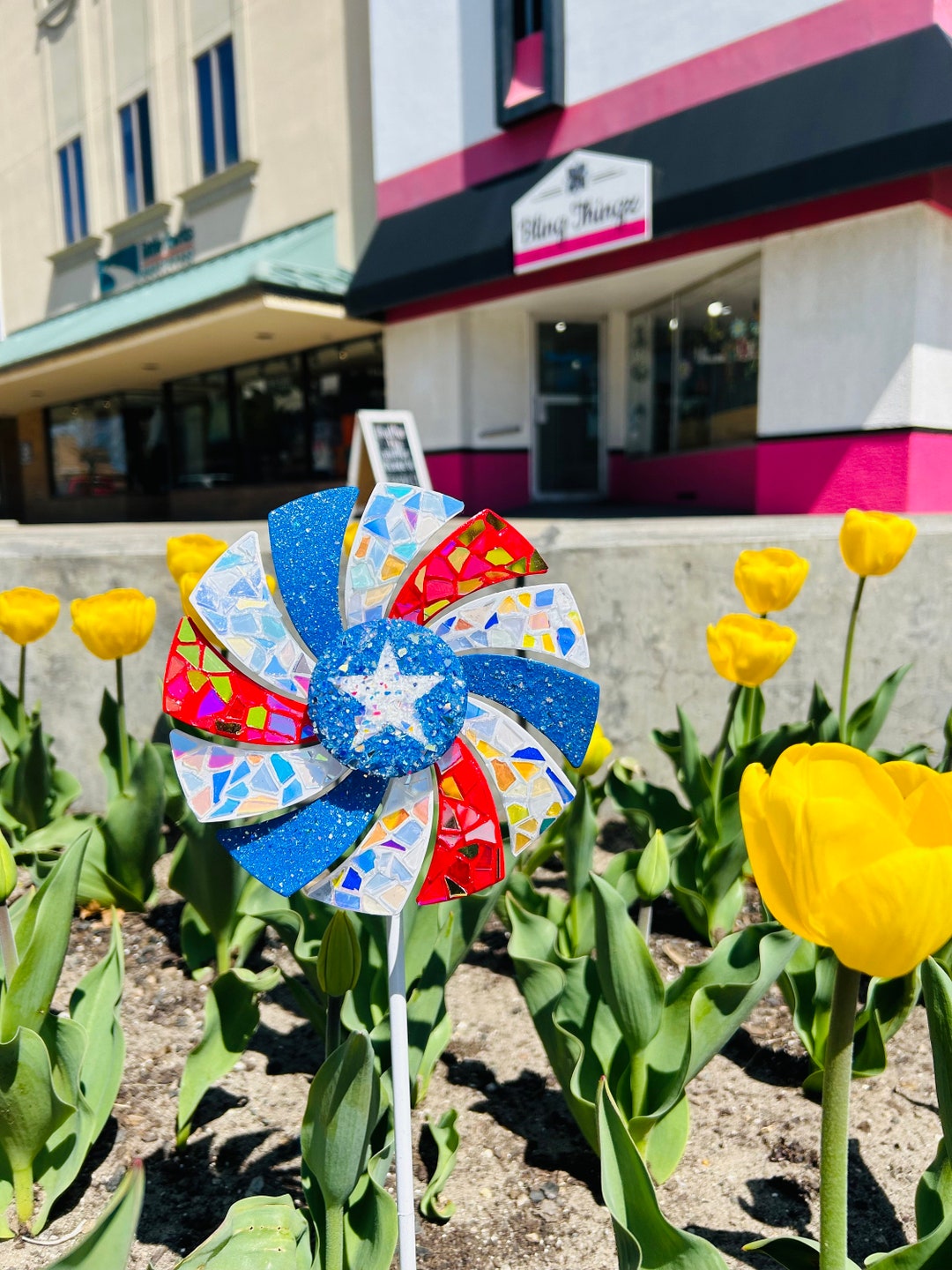 Pinwheel..blingthingzbylori.. Patriotic Items .. Whirligigs Wind ...