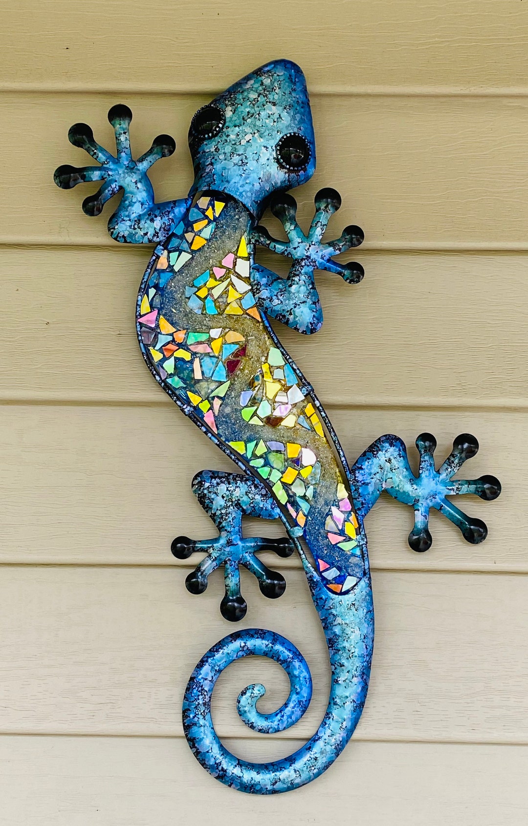 Lizard .. Blingthingzbylori.. Gecko .. Wall Art .. Wall Hanging ...