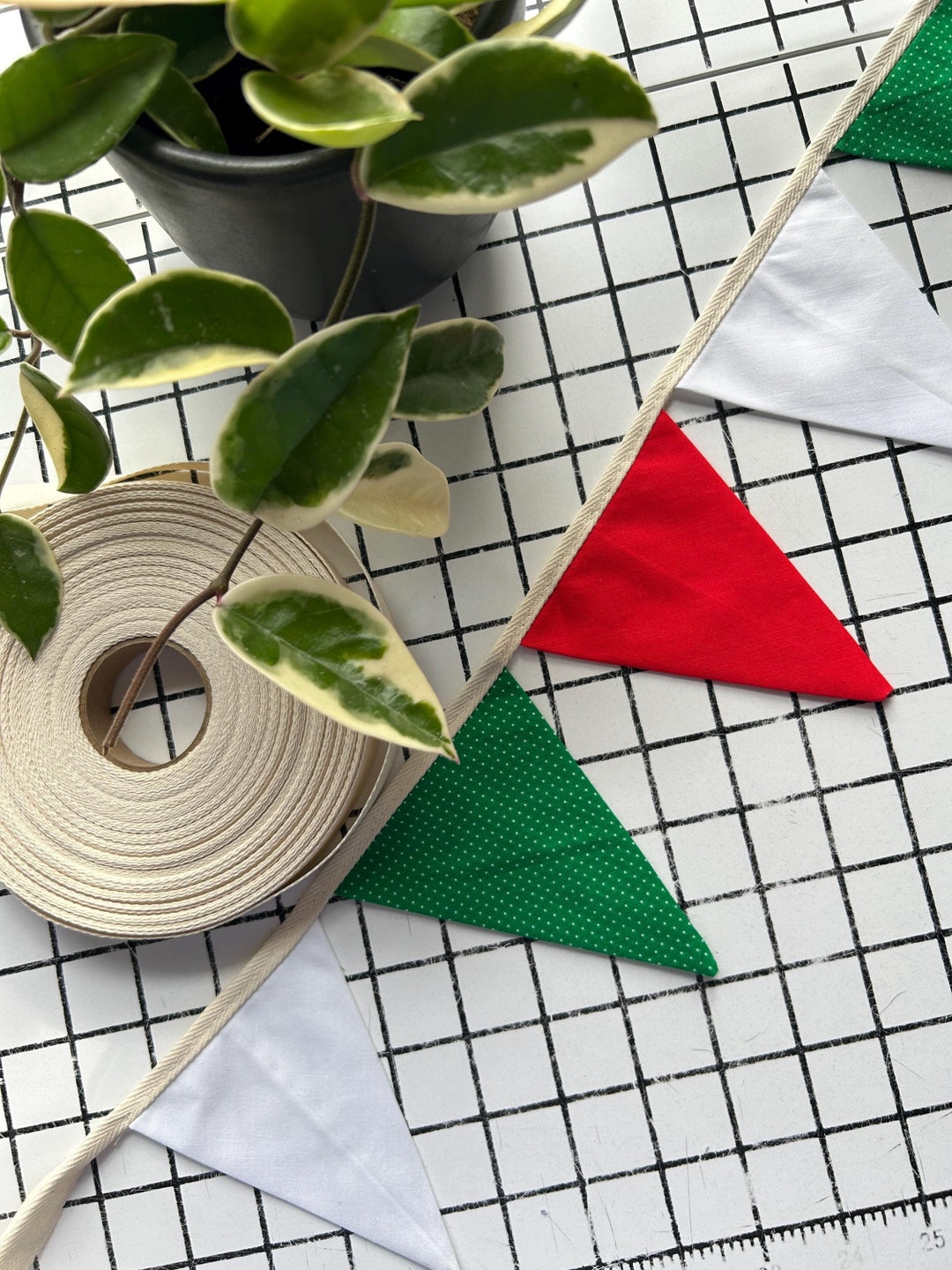 Classic Holiday Themed Bunting Flags christmas, Festive - Etsy