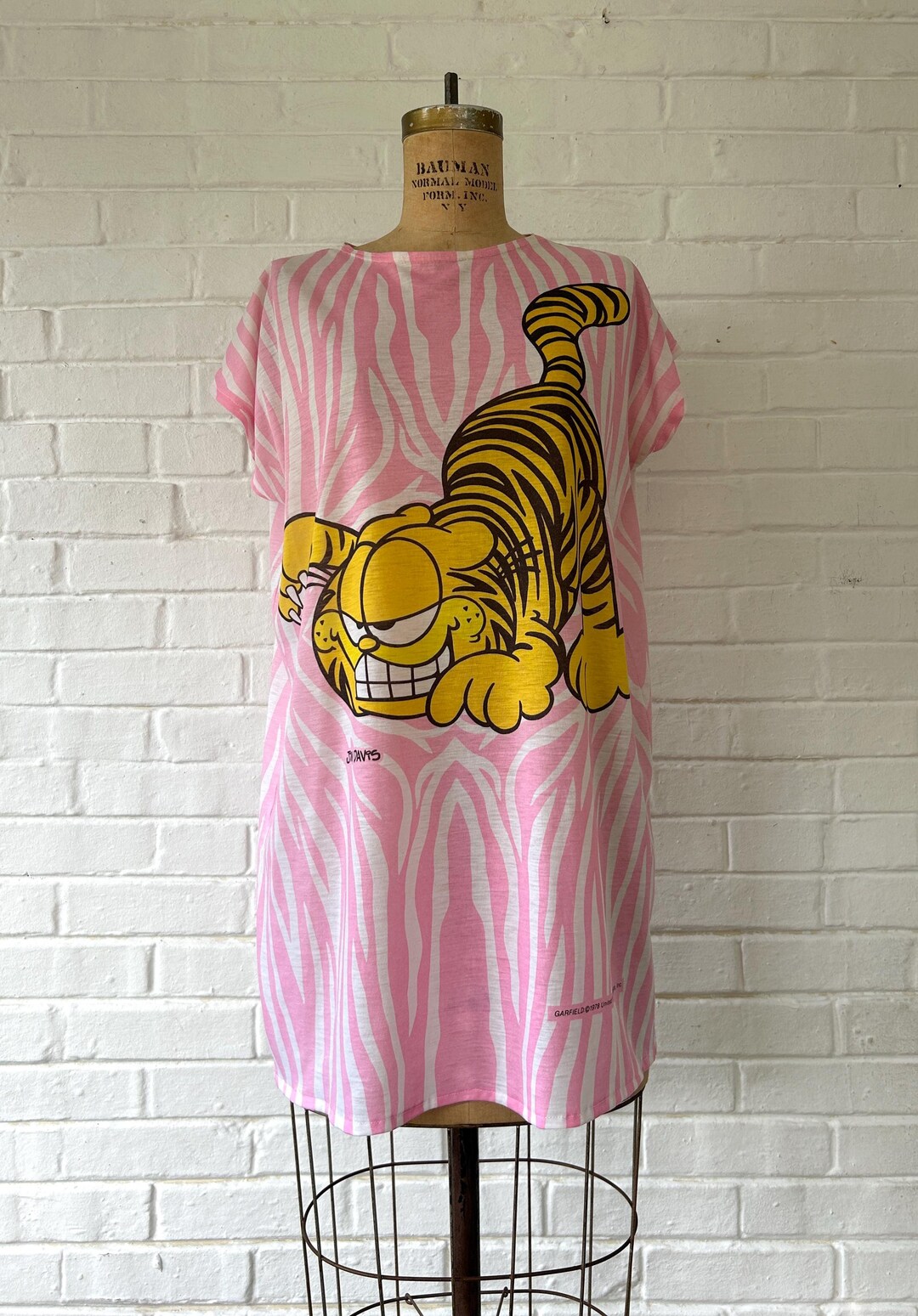 1978 Garfield Nightgown - Etsy