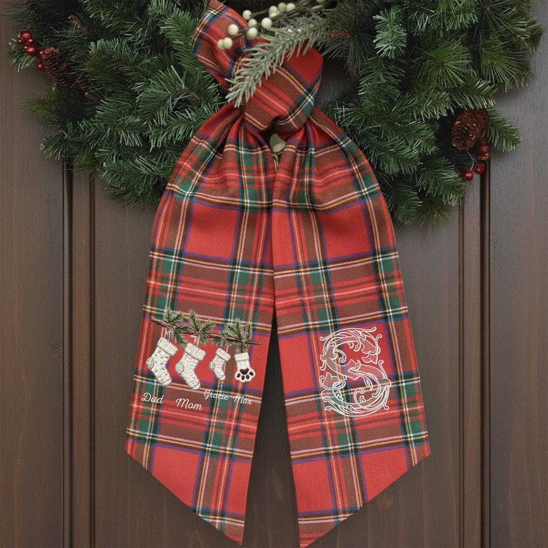 Custom Family Christmas Wreath Sash, Personalized Monogrammed Wreath ...