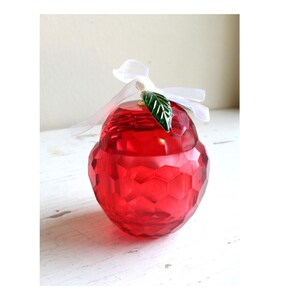 Luxury Gift Container : Vidali Faceted Clear Red Glass Apple Persimmon ...