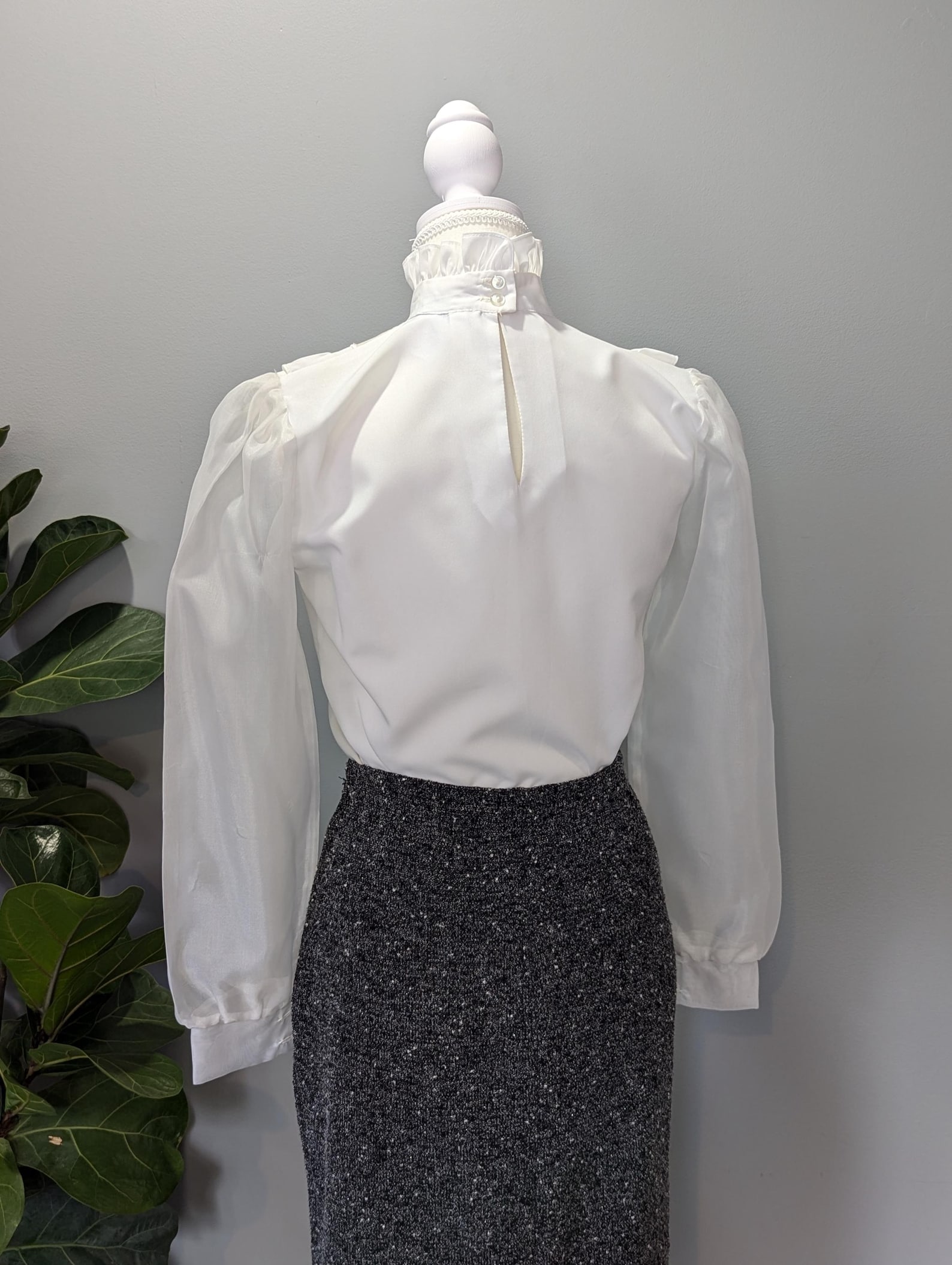 1980's White Ruffled High Collared Blouse - Women's Size S/4-6 - Etsy