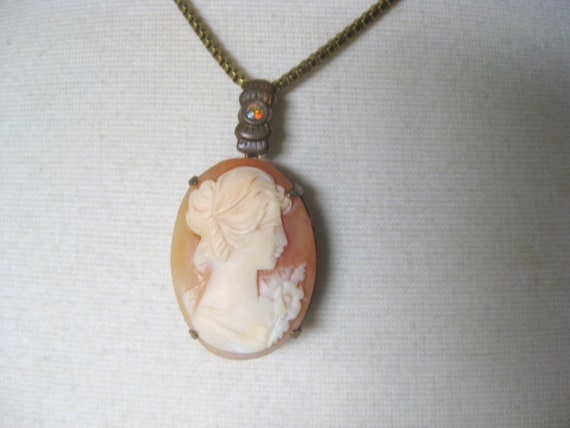 Antique Vintage Carved Italian Shell Cameo Necklace - Gem