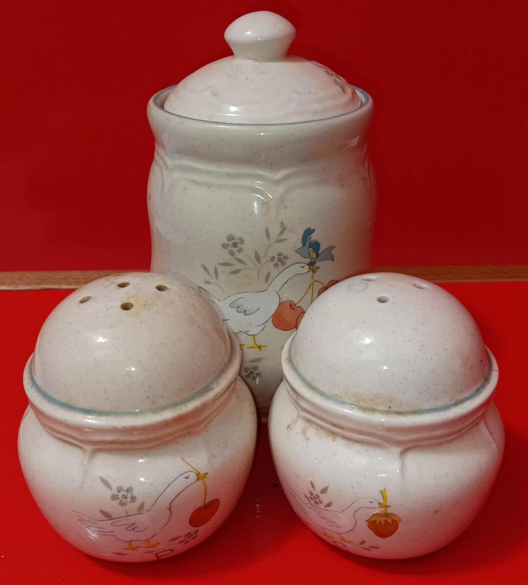 Goose Salt and Pepper Shakers With Geese Salt & Pepper Shakers With ...