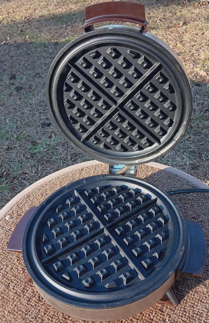 Vintage Waffle Maker by Toastmaster Waffle Maker ' Vintage Electric ...
