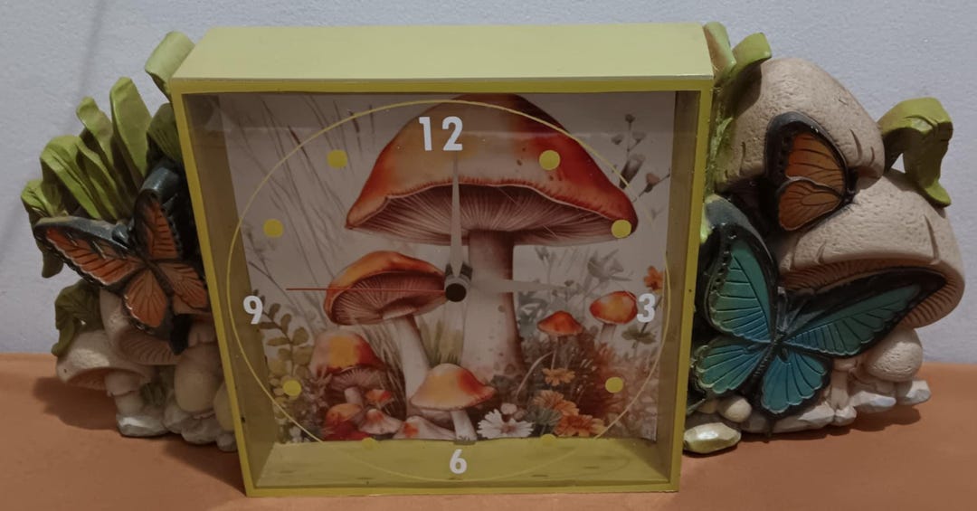 Vintage Mushroom Clock for Shelf or Wall Mushroom Clock - MCM Mushroom ...