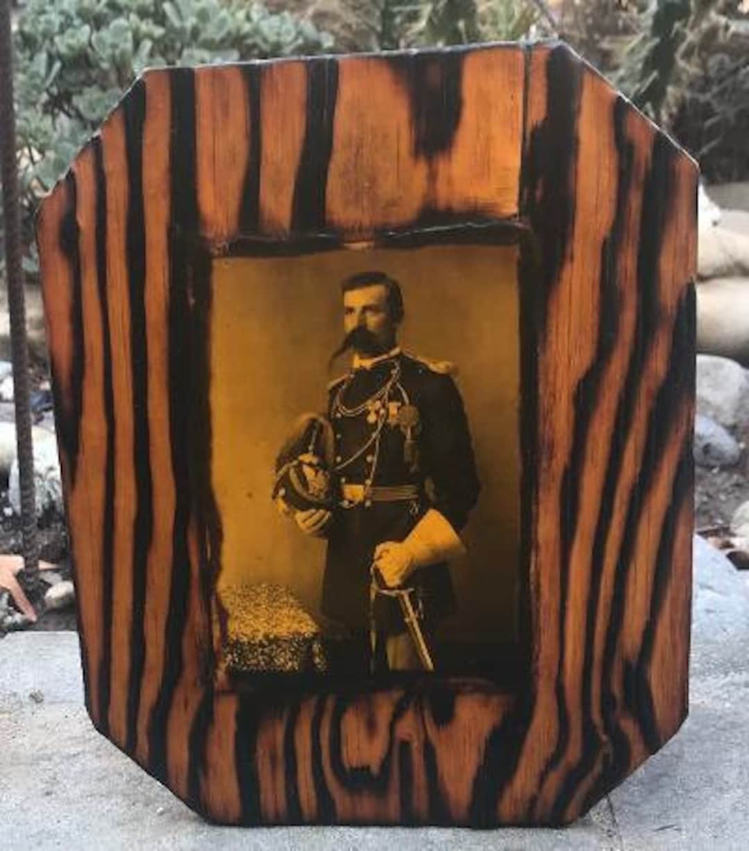 Lt. Edward Godfrey Wooden Plaque - Etsy España