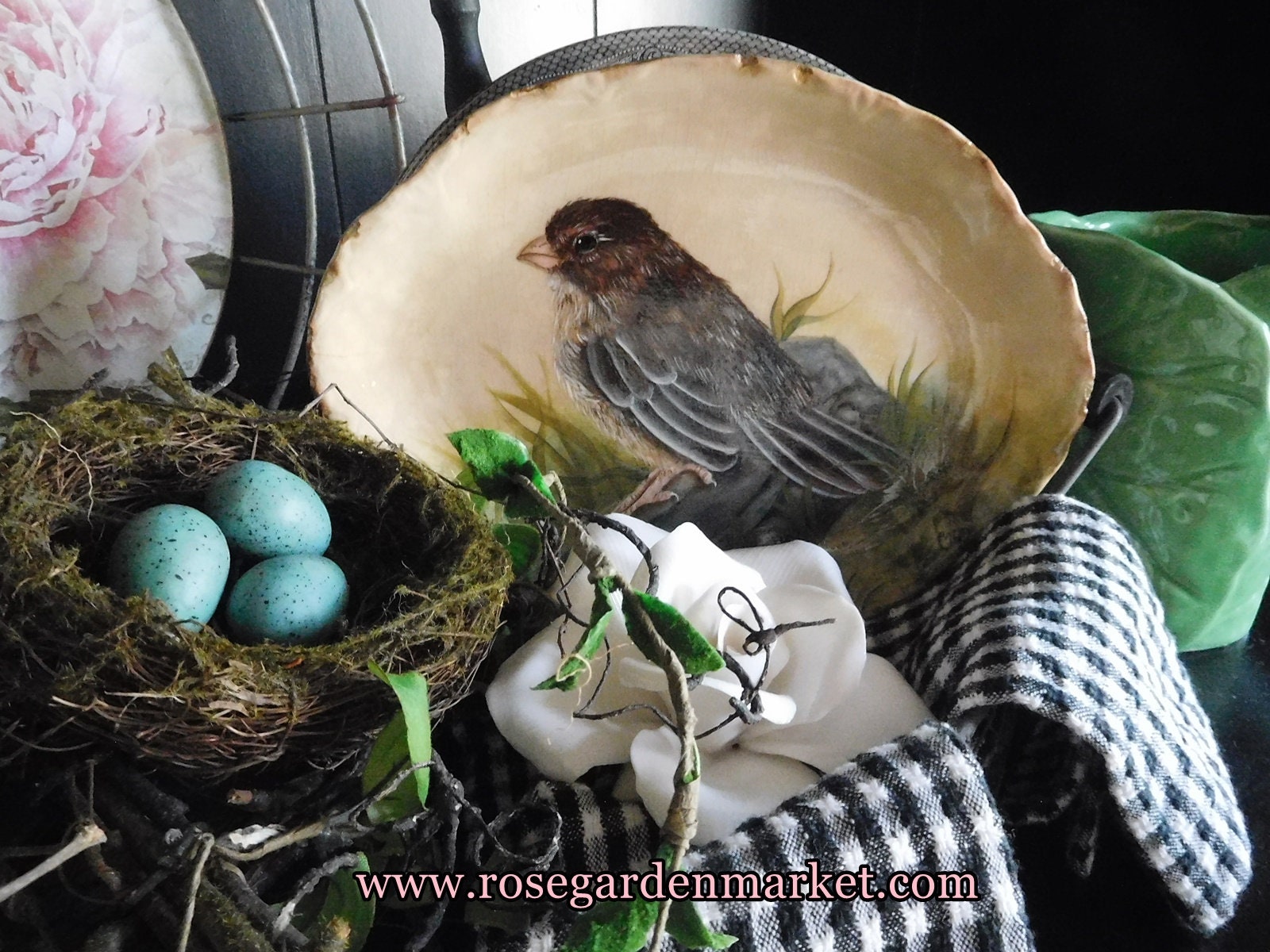 Sweet Sparrow Sitting on a Log Hand Painted on a Vintage | Etsy