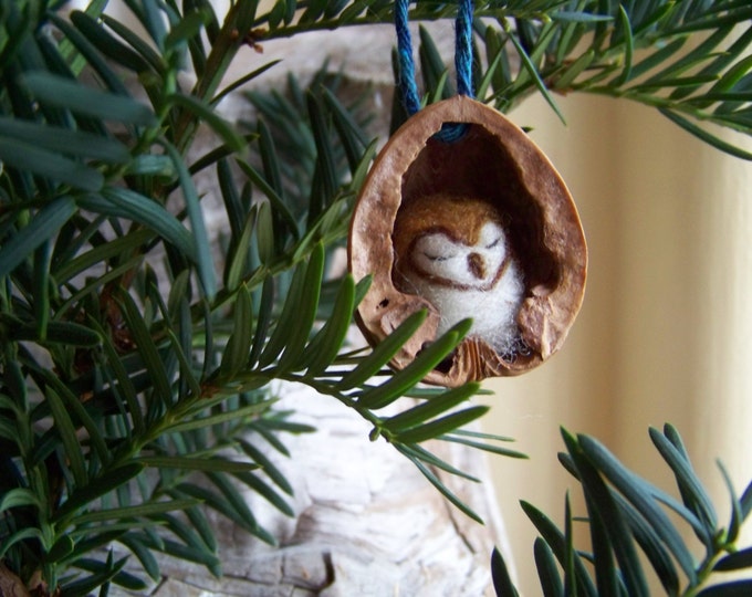 Needle Felted Owl in Walnut Heirloom Christmas Ornament-barn Owl - Etsy