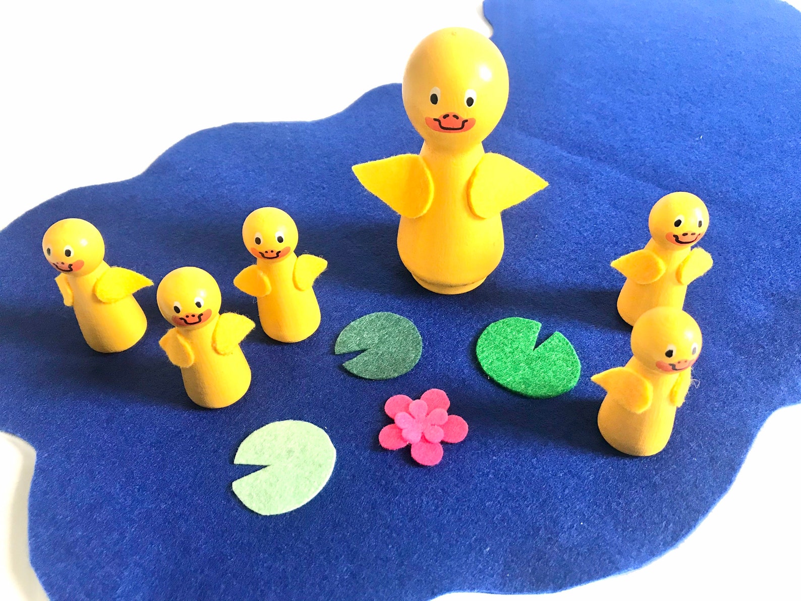 5 Little Ducks Nursery Rhyme duck Peg Dolls Ready to Ship - Etsy