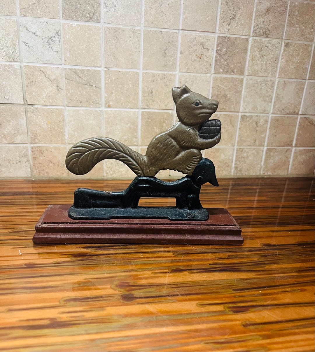 Vintage Cast Iron Squirrel Nutcracker - Etsy