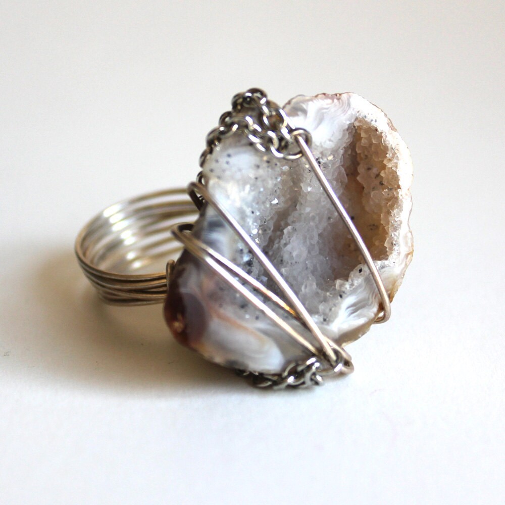 Crystal Cave and Chain Ring That Rocks Size 7 - Etsy