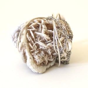 Sand Rose and Silver Ring That Rocks Size 6 - Etsy