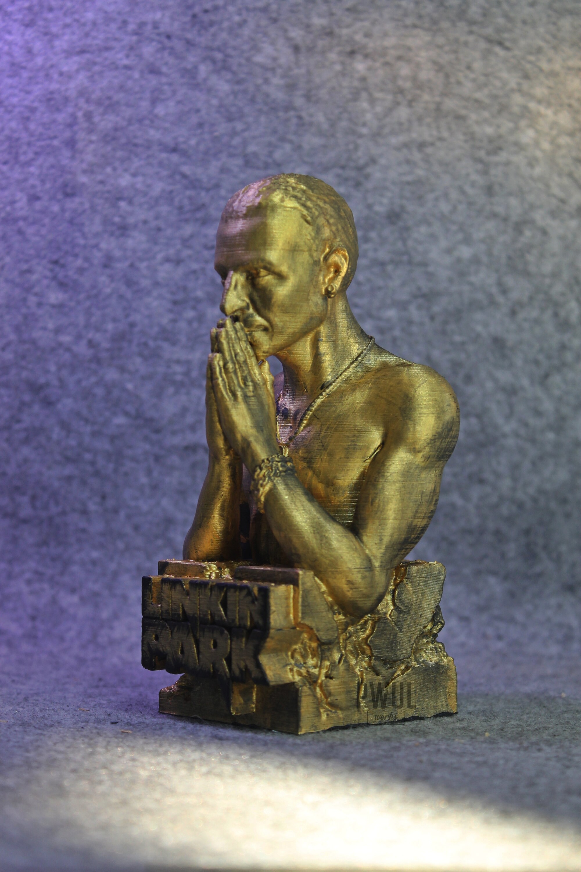 Linkin Park Chester Bennington Bust Action Figure Statue Desktop ...