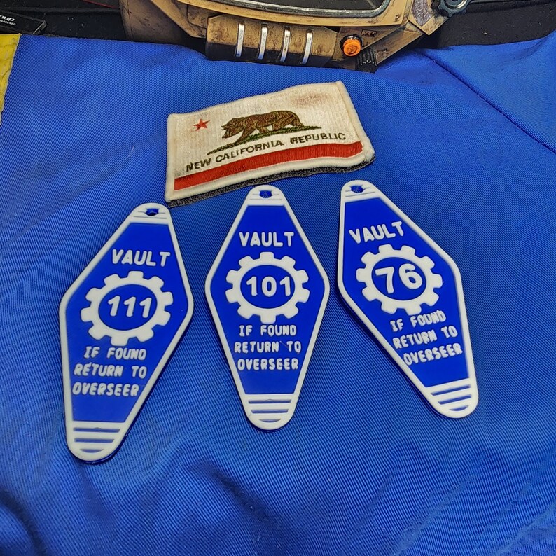 Fallout Themed Vault Overseer 3D Printed Keychain. FULLY CUSTOMIZABLE ...