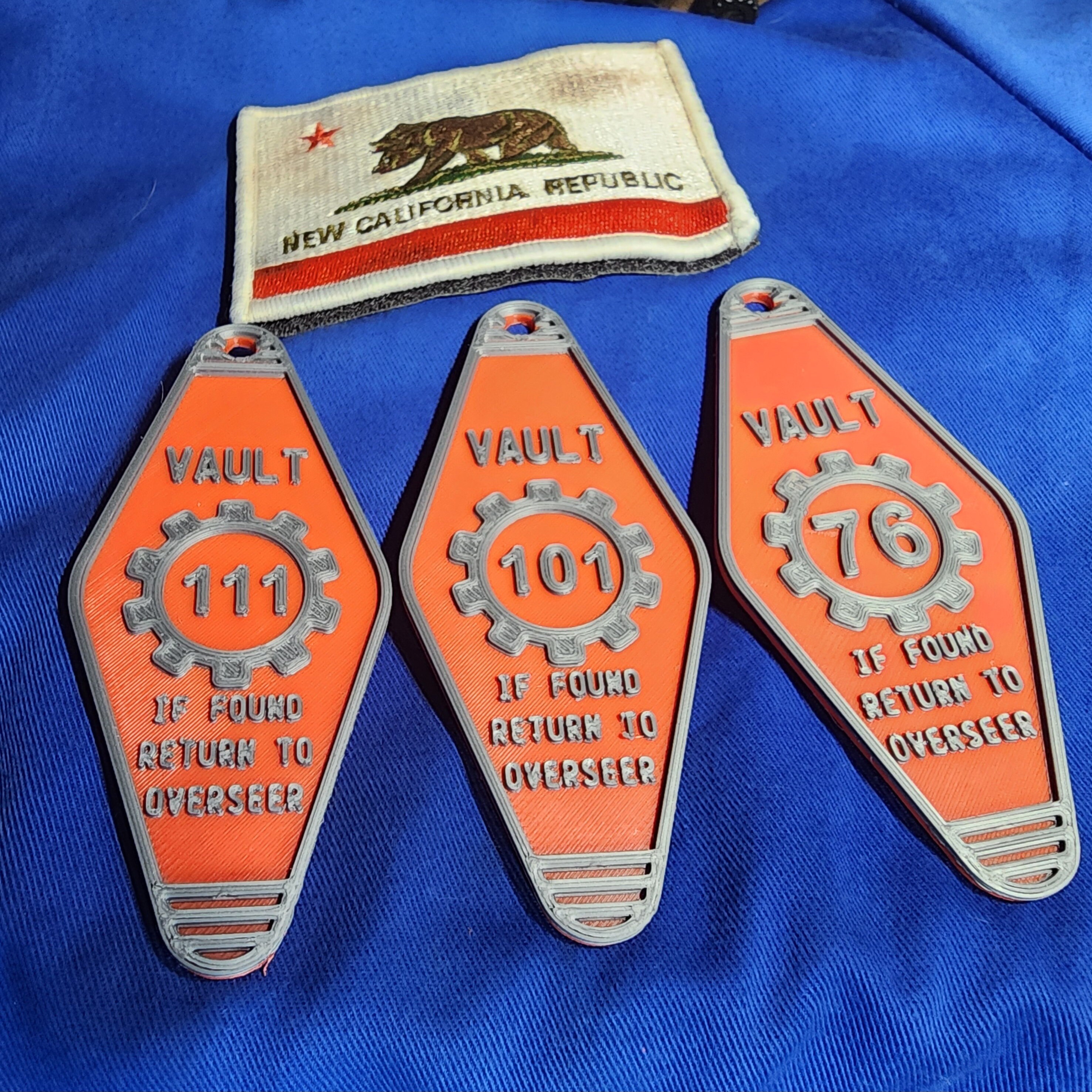 Fallout Themed Vault Overseer 3D Printed Keychain. FULLY CUSTOMIZABLE ...