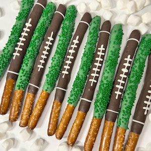 Football Pretzels, Football Chocolate Desserts, Football Season Treats ...