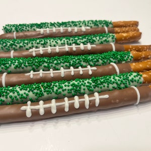 Football Pretzels, Football Chocolate Desserts, Football Season Treats ...