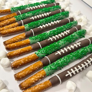 Football Pretzels, Football Chocolate Desserts, Football Season Treats ...
