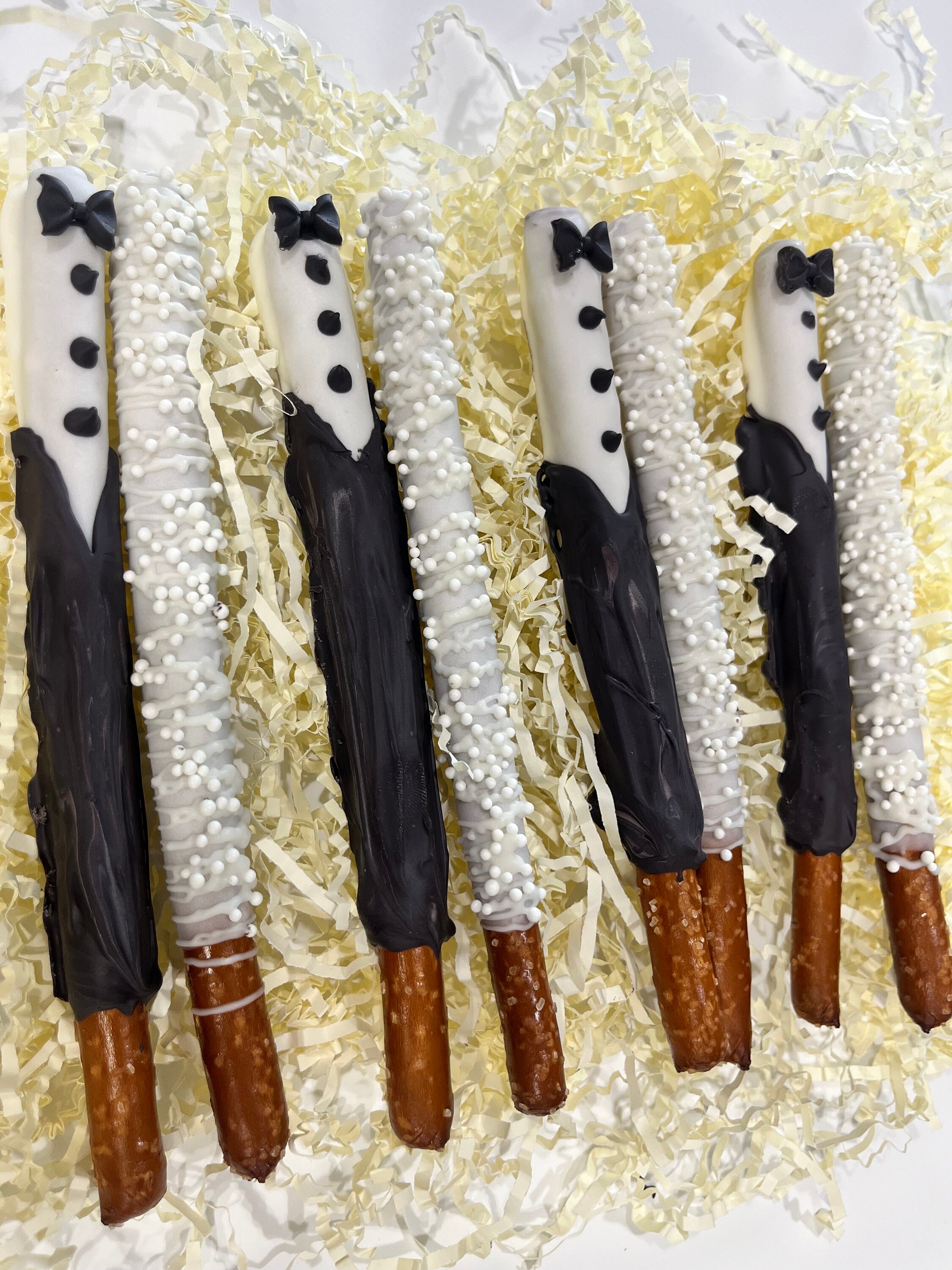 Bride and Groom Chocolate Dipped Pretzels Party Favors, Wedding Shower ...