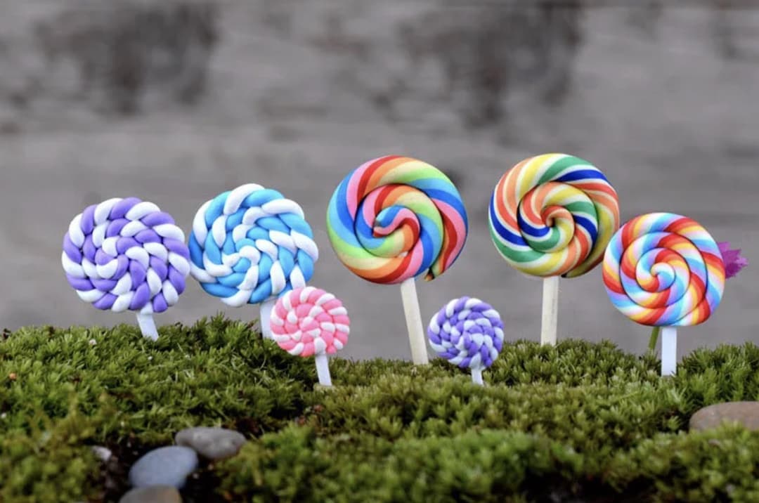 Miniature Delights Our Rainbow Miniature Lollipops Are Perfect Cake ...
