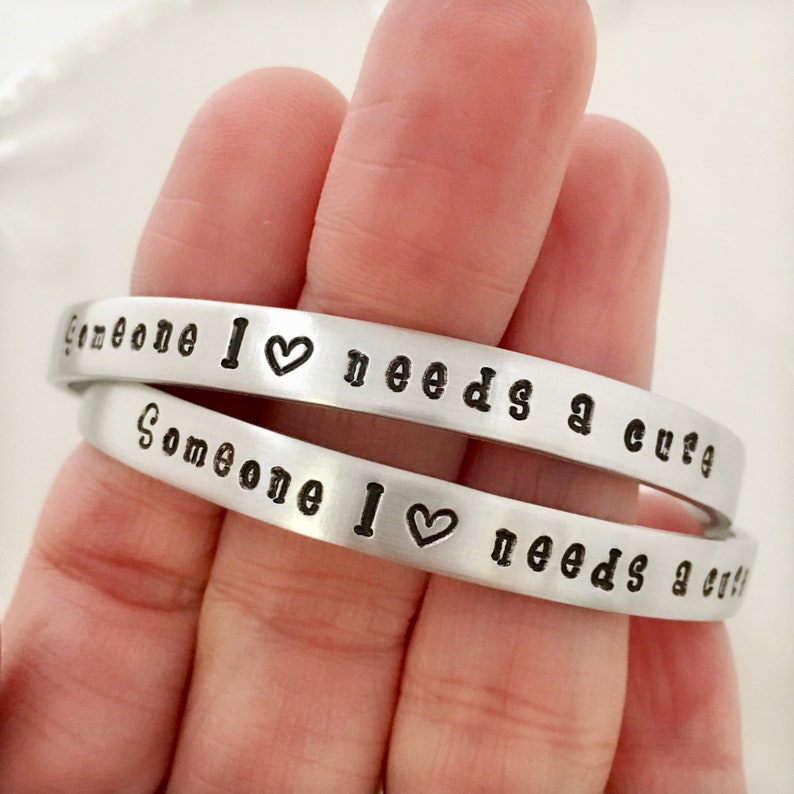 T1D awareness cuff bracelet. Type 1 Diabetes Someone I love | Etsy