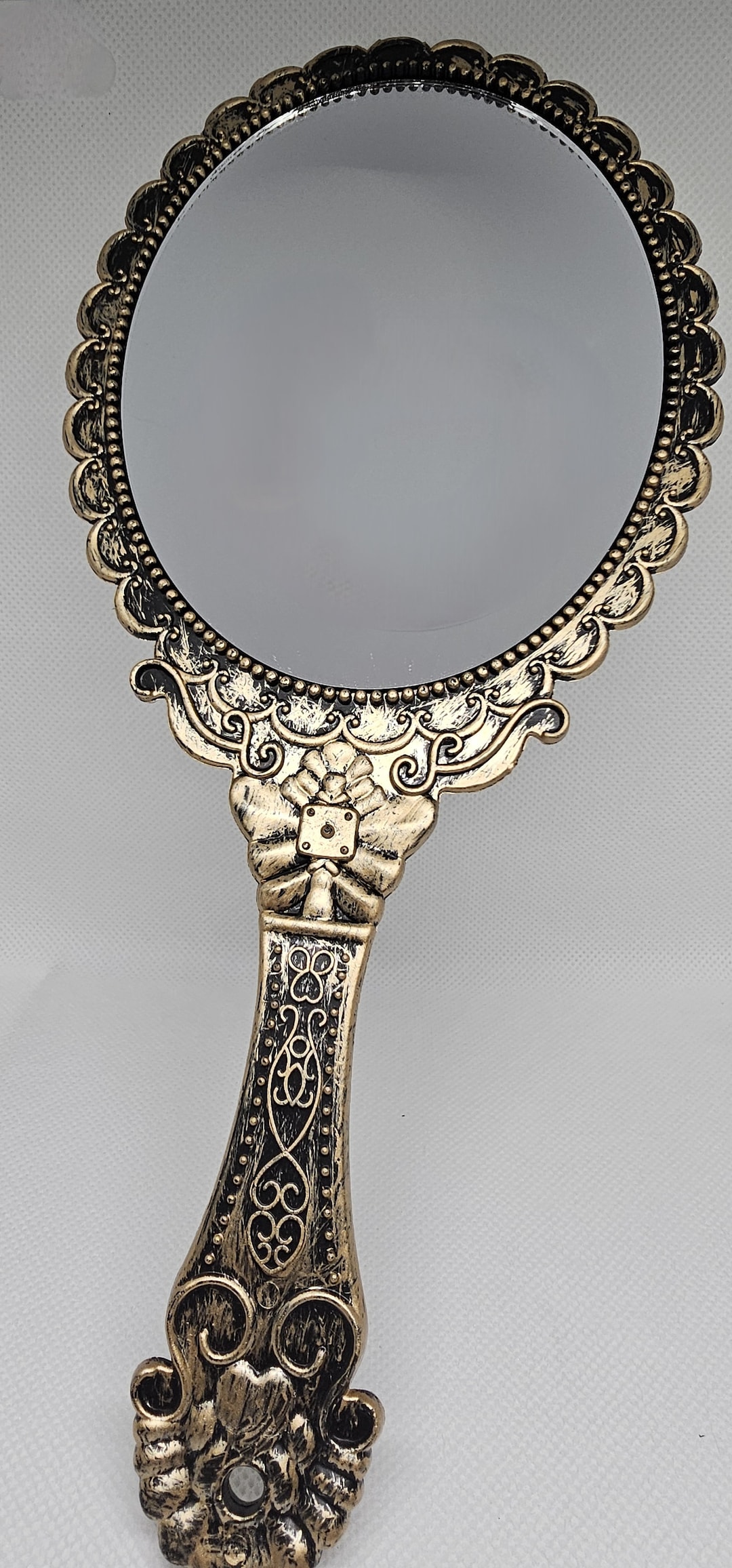 Elegant Vintage Style Handheld Mirror Antique-inspired Beauty for Your ...