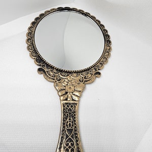 Elegant Vintage Style Mirror - Make up Mirror - Antique Mirror ...
