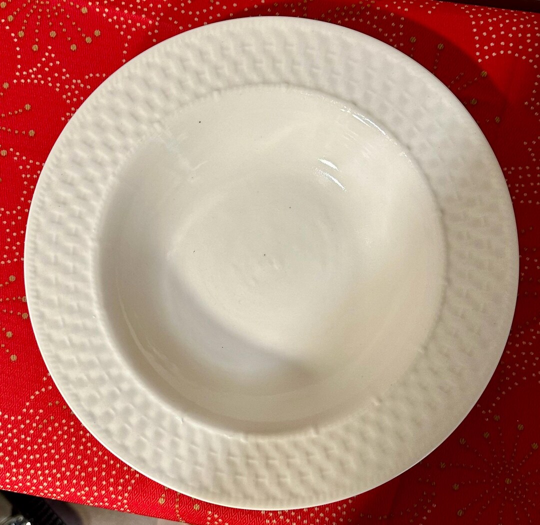 Winter White Oneida Wicker. Set of 4 Bowls 9 Round. - Etsy