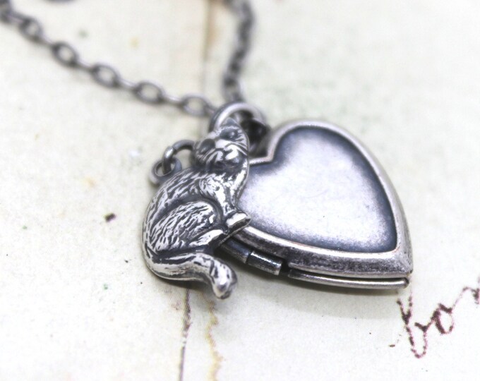 Cat. Locket Necklace. Silver Ox Jewelry - Etsy