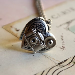 Loves Photography. Camera Locket Necklace Jewelry - Etsy