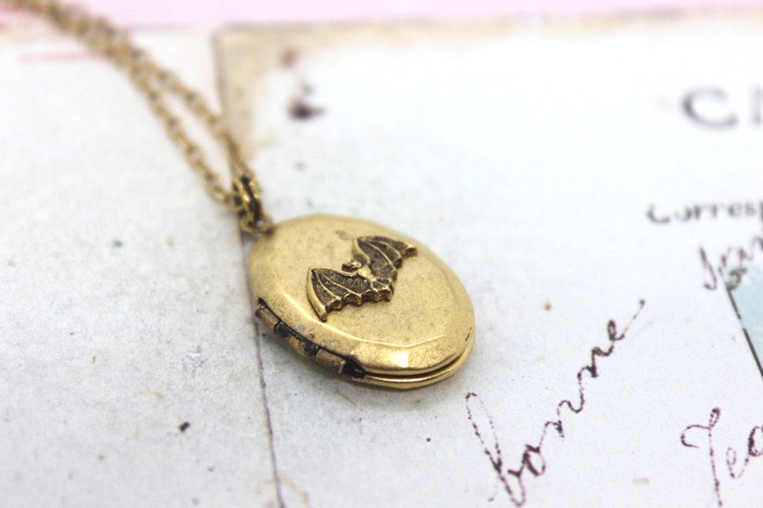 Bat. Locket Necklace. Gold Ox Jewelry Oval Locket - Etsy
