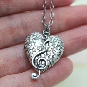 G Clef. Heart Locket Necklace. in Silver Ox With Floral Locket - Etsy