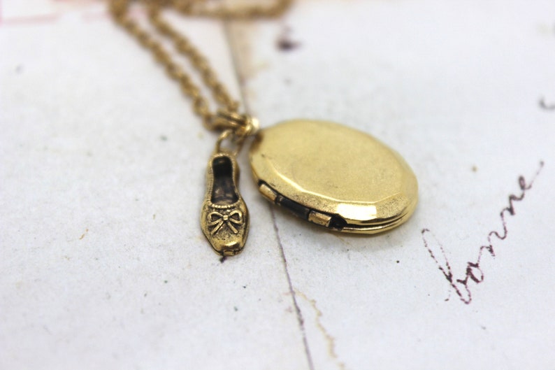 Ballet Shoe. Oval Locket Necklace. Gold Ox Jewelry - Etsy