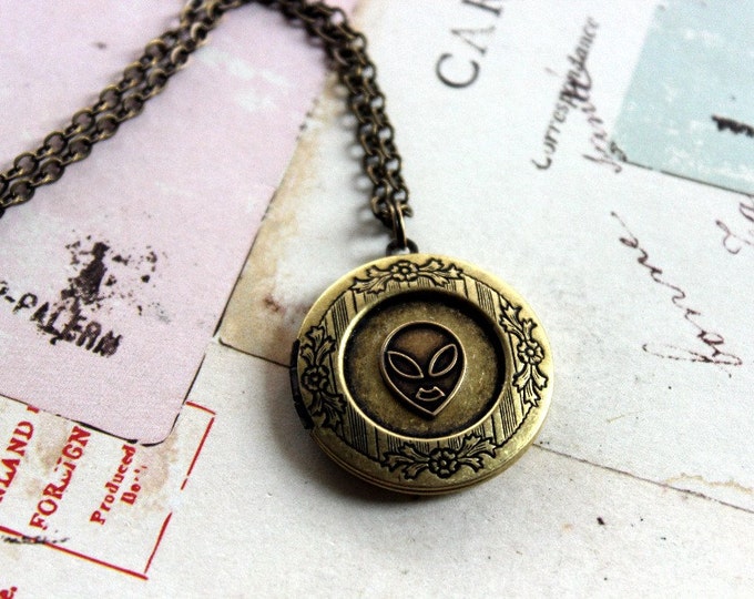 Spaceship Locket UFO Locket Necklace Alien Locket UFO Jewelry Science ...