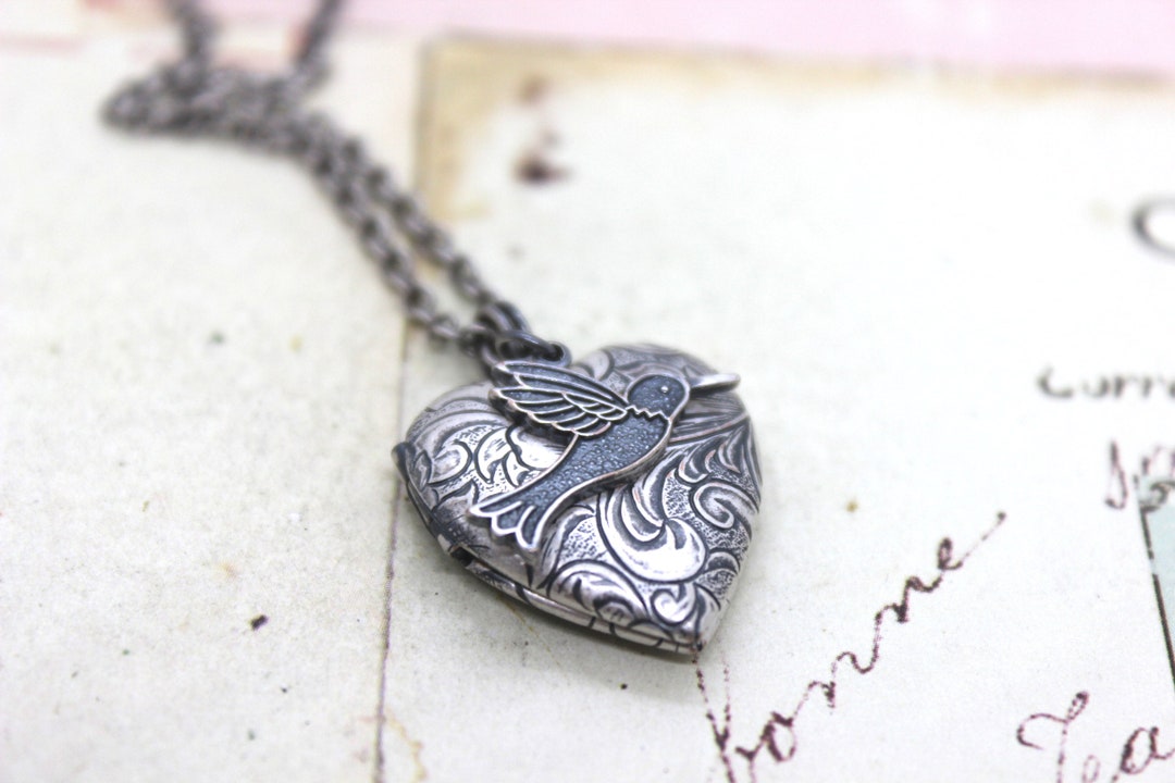 Hummingbird. Heart Locket Necklace. in Silver Ox With Tapestry - Etsy