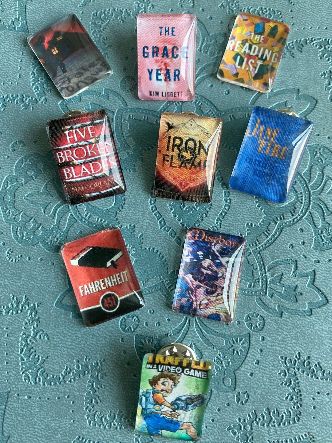 Mini Book Cover Pin Collection: Book Lover Gift (1”) - Etsy