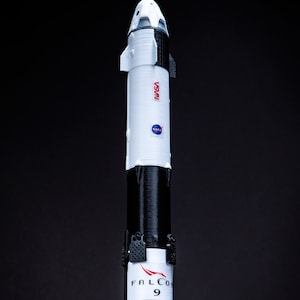 Falcon 9 Crew-1 | Dragon Resilience | Plastic Model | Rocket | Spacex ...