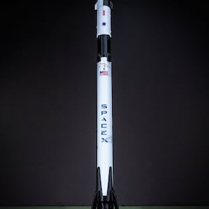 Falcon 9 Crew-1 | Dragon Resilience | Plastic Model | Rocket | Spacex ...
